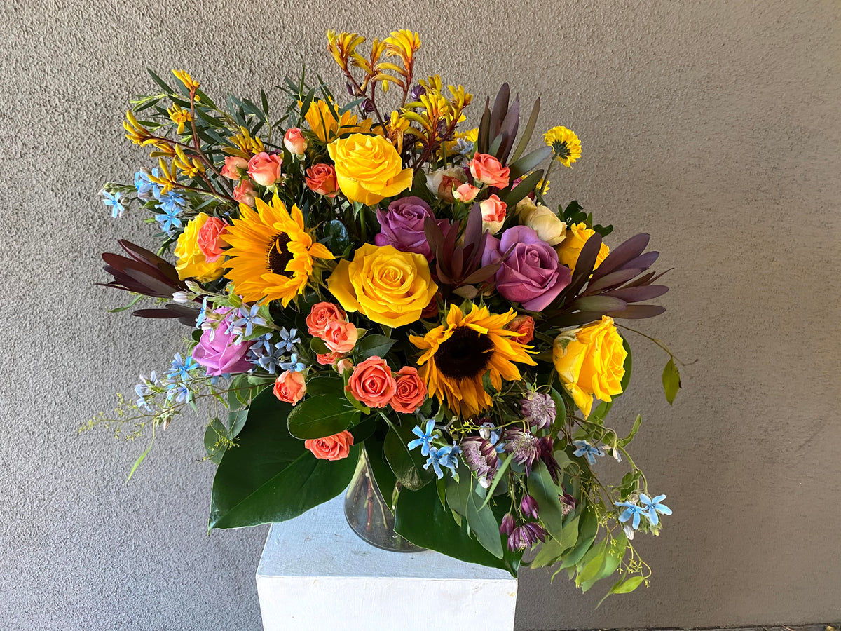 Orange Eclipse Bouquet – De Young Flowers